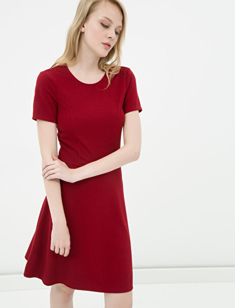Koton Kadın Oyuk Yaka Elbise Koton Kadın Oyuk Yaka Elbise