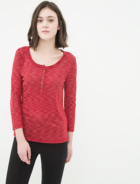 Koton Kadın Oyuk Yaka T-Shirt