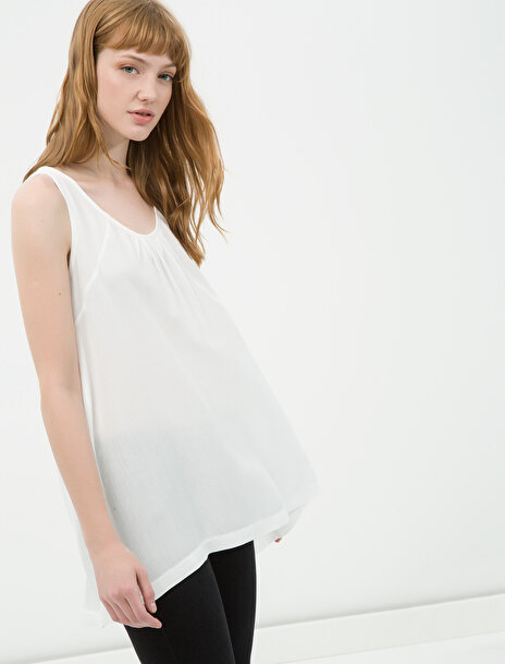 Koton Kadın Oyuk Yaka Bluz