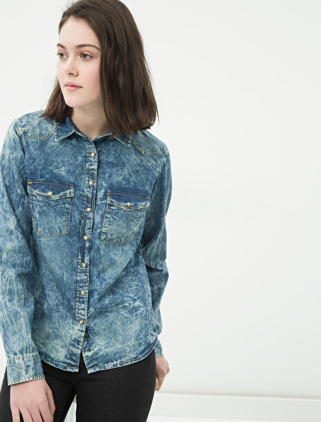 Koton Kadın Cep Detaylı Denim Gömlek Koton Kadın Cep Detaylı Denim Gömlek