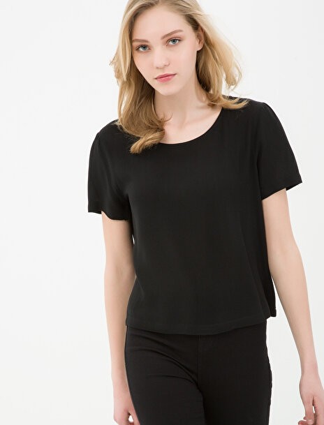 Koton Kadın Oyuk Yaka Bluz