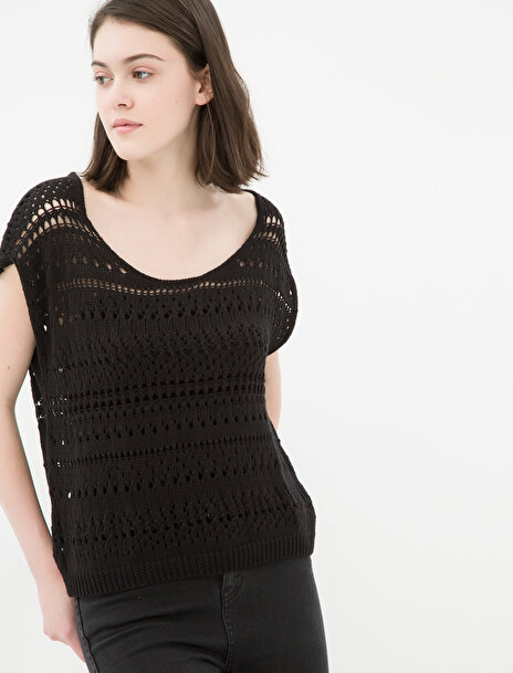 Koton Kadın Oyuk Yaka Kazak