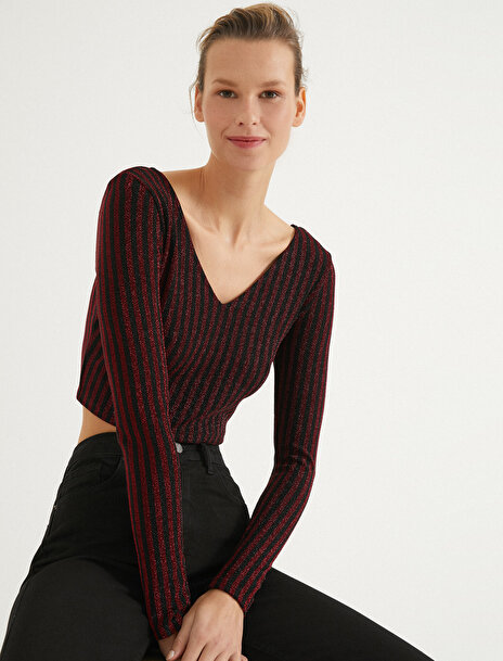 Koton Kadın Crop Bluz Metalik Çizgili Uzun Kollu  V Yaka