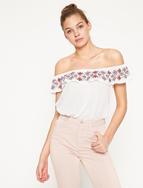 Koton Kadın İşlemeli Bluz