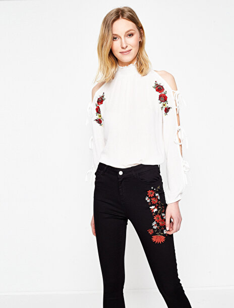 Koton Kadın Nakışlı Bluz