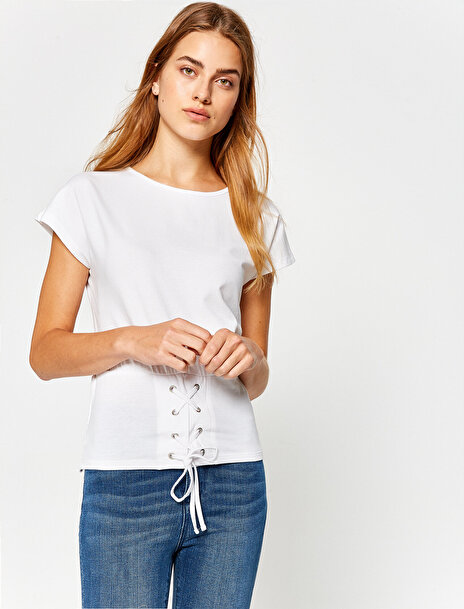 Koton Kadın Kuş Gözü Detaylı T-Shirt