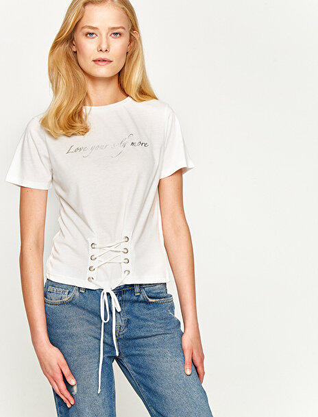 Koton Kadın Kuş Gözü Detaylı T-Shirt