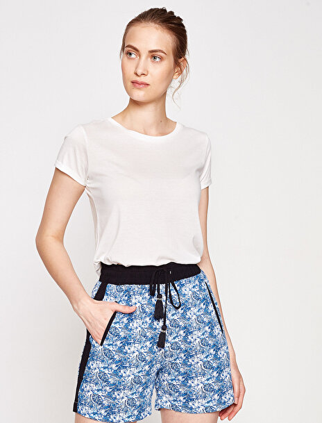 Koton Kadın Oyuk Yaka T-Shirt