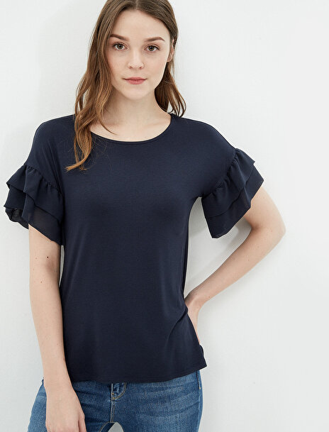 Koton Kadın Fırfır Detaylı Tshirt