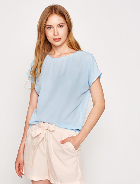 Koton Kadın Oyuk Yaka Bluz