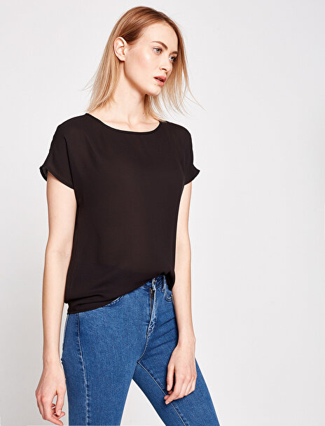 Koton Kadın Oyuk Yaka Bluz