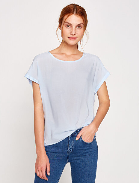 Koton Kadın Oyuk Yaka Bluz