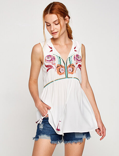 Koton Kadın İşlemeli Bluz