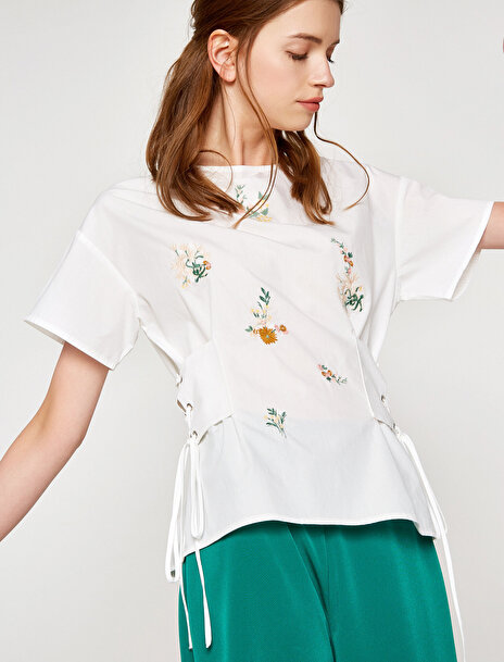 Koton Kadın İşlemeli Bluz