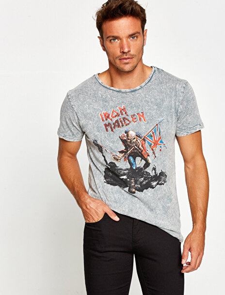 Koton Erkek Müzik Lisanslı Iron Maiden Baskılı T-Shirt Koton Erkek Müzik Lisanslı Iron Maiden Baskılı T-Shirt