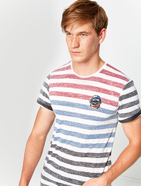 Koton Erkek Arma Detaylı T-Shirt Koton Erkek Arma Detaylı T-Shirt