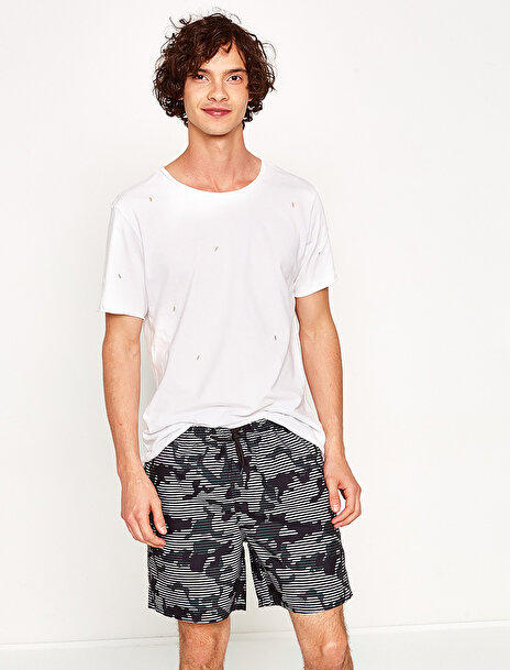 Koton Erkek Kamuflaj Desenli Deniz Şortu Koton Erkek Kamuflaj Desenli Deniz Şortu