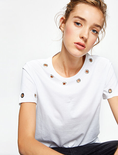 Koton Kadın Kuş Gözü Detaylı T-Shirt