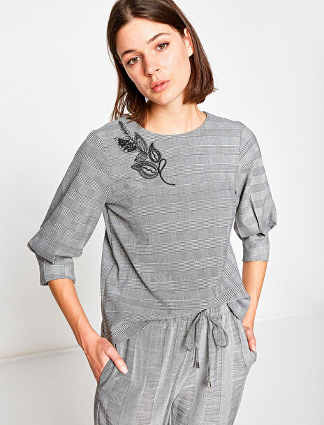 Koton Kadın İşlemeli Bluz