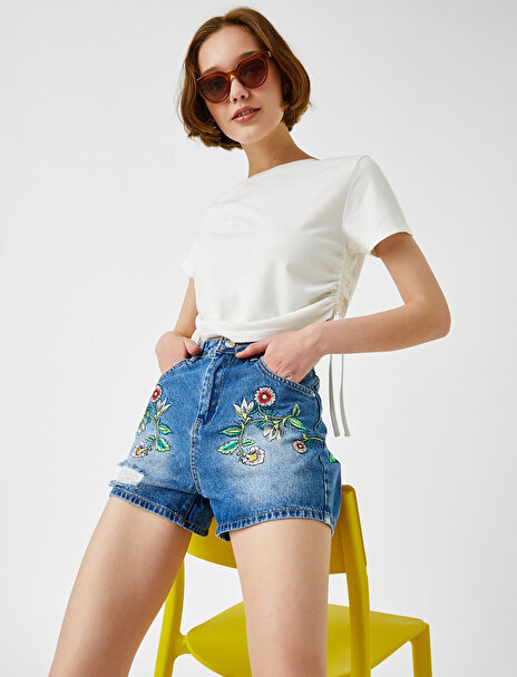 Koton Kadın Çiçekli İşlemeli Jean Şort