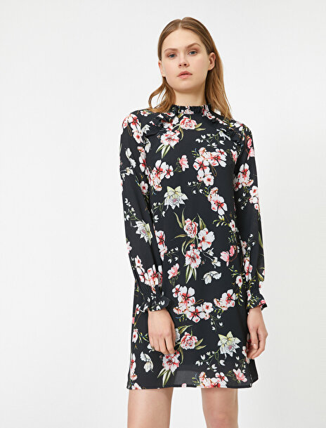 Koton Kadın Dik Yaka Uzun Kollu Desenli Midi Elbise Koton Kadın Dik Yaka Uzun Kollu Desenli Midi Elbise