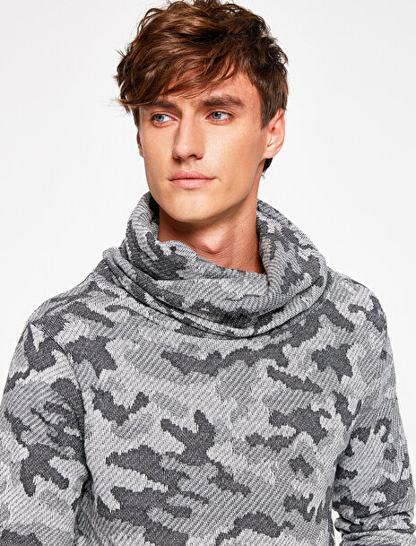 Koton Erkek Kamuflaj Desenli Kazak