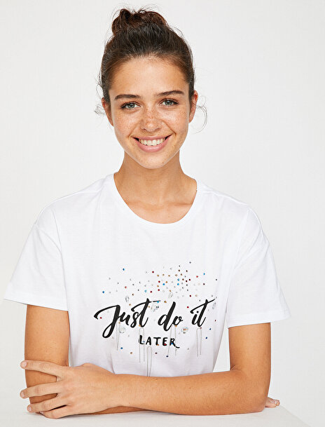 Koton Kadın Boncuk Detaylı T-Shirt
