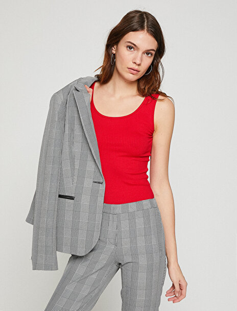 Koton Kadın Oyuk Yaka Atlet