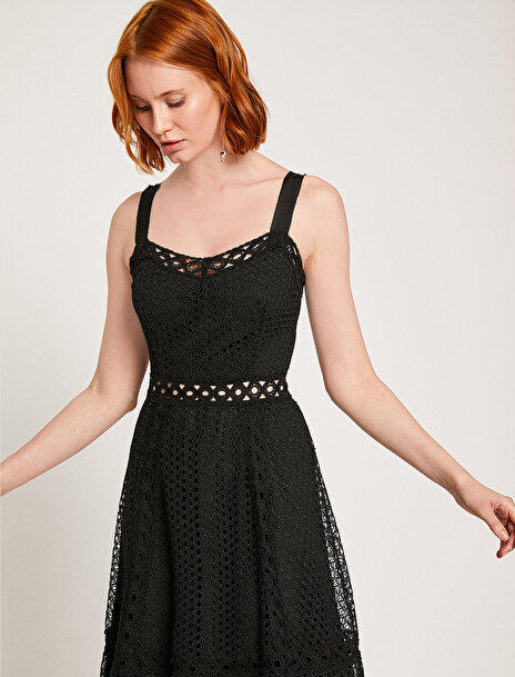 Koton Kadın Sırt Detaylı Dantel Elbise Koton Kadın Sırt Detaylı Dantel Elbise