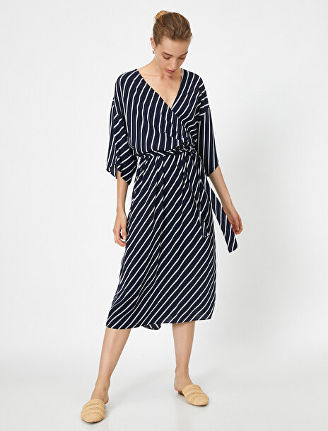 Koton Kadın 3/4 Kol Çizgili Kemerli Kruvaze Midi Elbise Koton Kadın 3/4 Kol Çizgili Kemerli Kruvaze Midi Elbise
