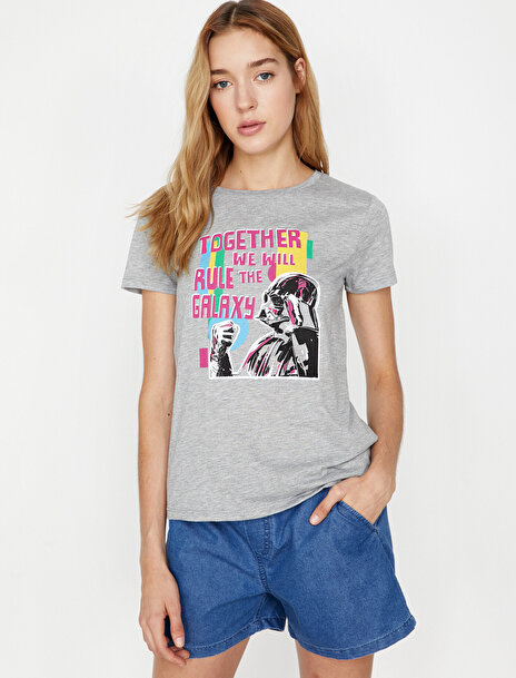 Koton Kadın Star Wars Lisanslı Yazılı Baskılı T-Shirt Koton Kadın Star Wars Lisanslı Yazılı Baskılı T-Shirt