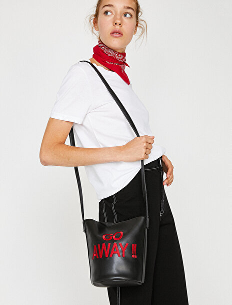 Koton Kadın Yazılı İşlemeli Kol Çantası