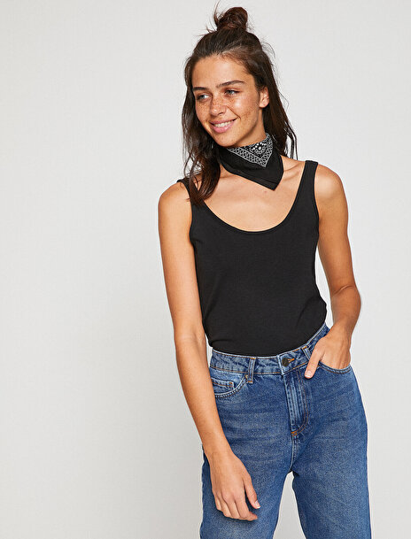 Koton Kadın Geniş Yaka Atlet