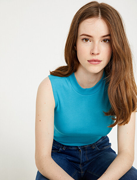 Koton Kadın Yüksek Yaka Atlet