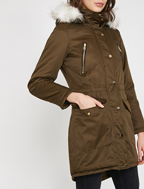 Koton Kadın Suni Kürk Detaylı Parka