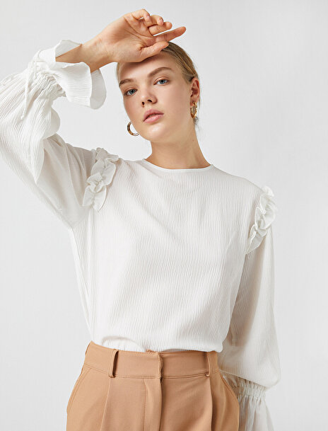 Koton Kadın Bisiklet Yaka Uzun Kollu Fırfır Detaylı Bluz