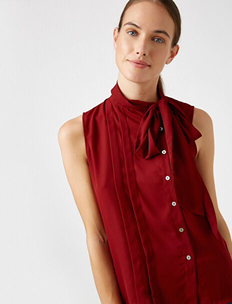 Koton Kadın Fular Yaka Pileli Kolsuz Gömlek