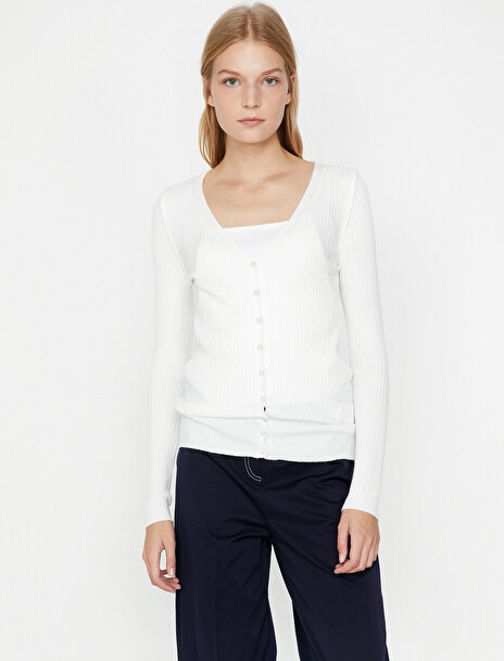 Koton Kadın İnci Detaylı Triko Hırka Koton Kadın İnci Detaylı Triko Hırka