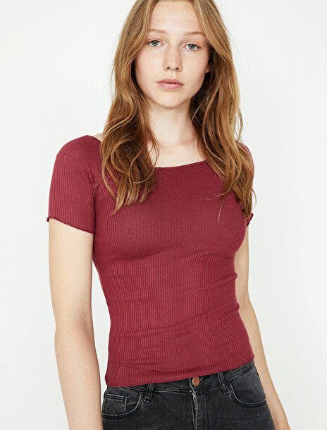 Koton Kadın Oyuk Yaka T-Shirt