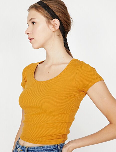 Koton Kadın Oyuk Yaka T-Shirt