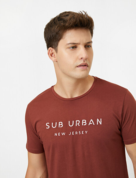 Koton Erkek Bisiklet Yaka Yazılı Baskılı Kısa Kollu Tişört