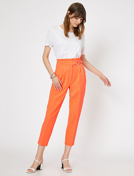 Koton Kadın Kemer Detaylı Havuç Pantolon Koton Kadın Kemer Detaylı Havuç Pantolon