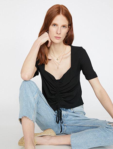 Koton Kadın Büzgülü Açık Yaka Bluz