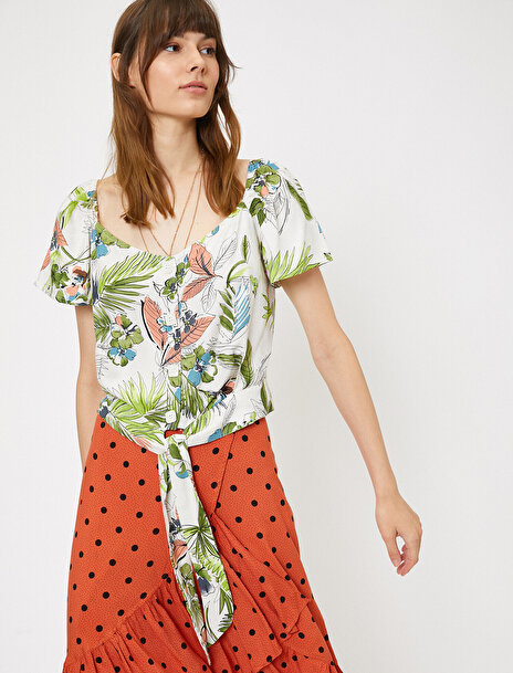 Koton Kadın Açık Yaka Kuşaklı Desenli Gömlek