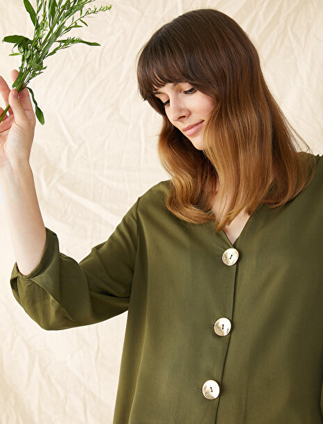 Koton Kadın V Yaka Pilili 3/4 Kol Gömlek