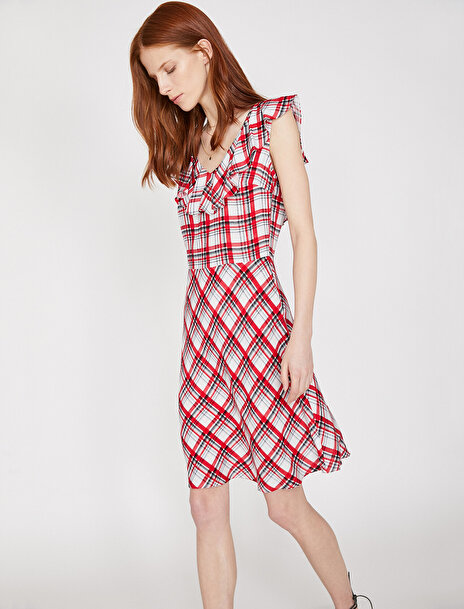 Koton Kadın Volanlı Yakası Fırfırlı Açık Yaka Ekoseli Elbise Koton Kadın Volanlı Yakası Fırfırlı Açık Yaka Ekoseli Elbise