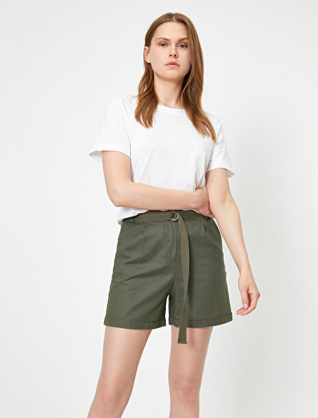 Koton Kadın Doğal Dokulu Kemer Detaylı Şort Koton Kadın Doğal Dokulu Kemer Detaylı Şort