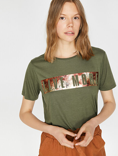 Koton Kadın Varak Yazı Baskılı Bisiklet Yaka Standart Kalıp Tişört