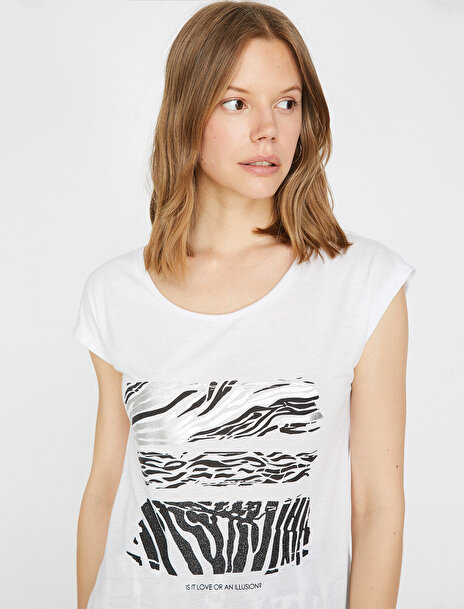 Koton Kadın Varak Zebra Baskılı Bisiklet Yaka Standart Kalıp Tişört