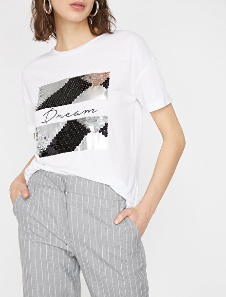 Koton Kadın Varak Baskılı Pul Detaylı Standart Kalıp Tişört